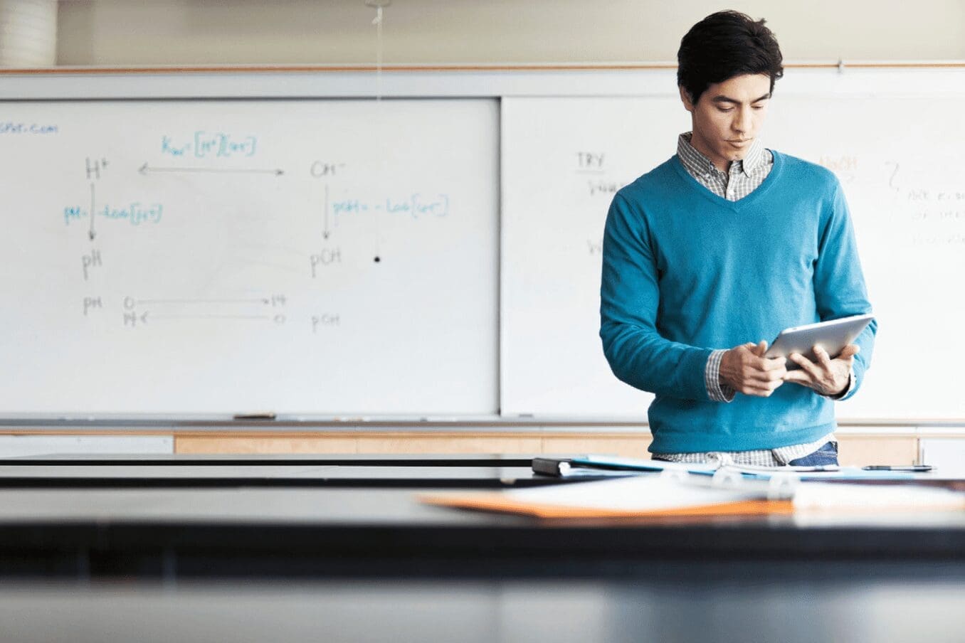 5 Critical Differences Between a Teacher and a Mentor.